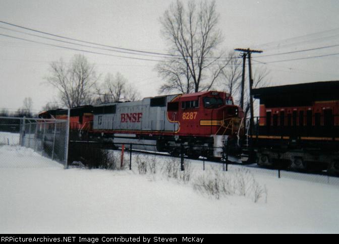 BNSF 8287